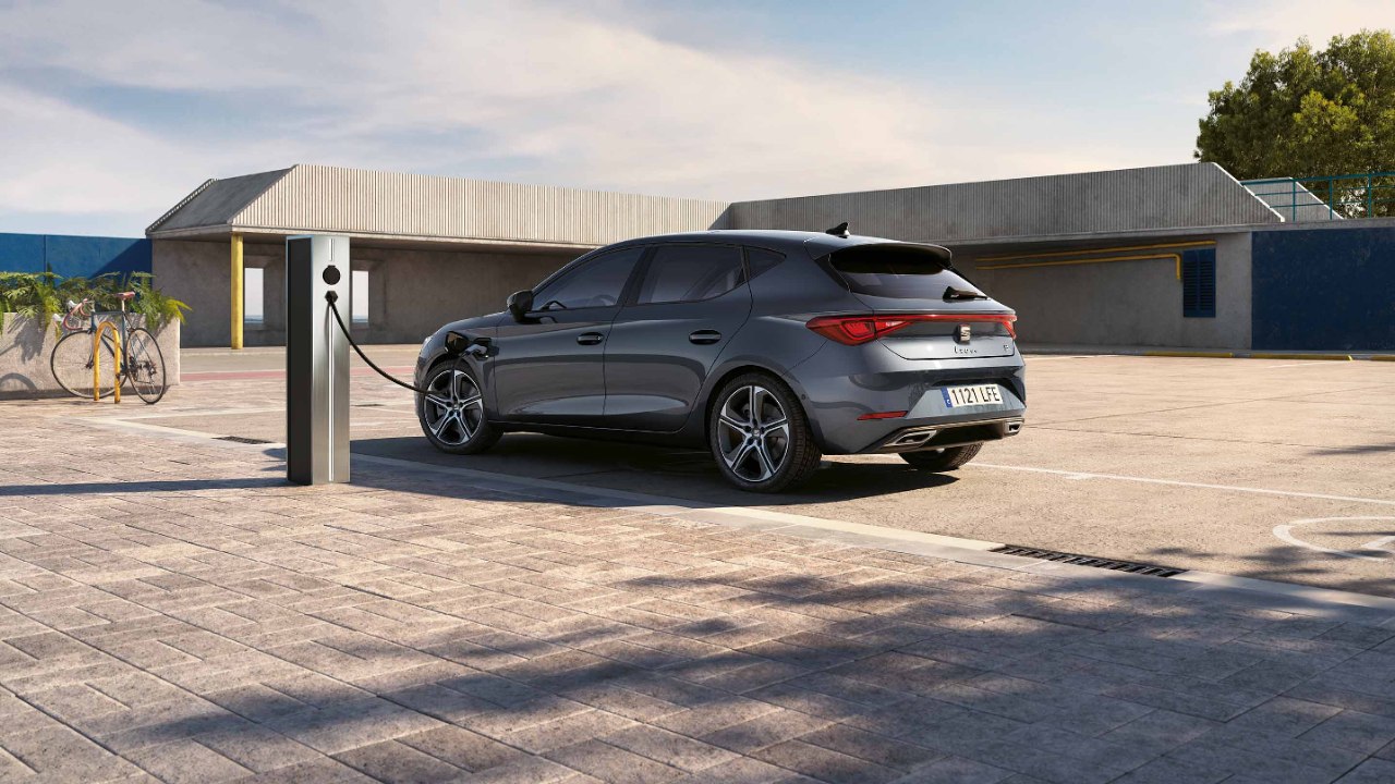 Hybrid Car Incentives & Benefits | SEAT UK